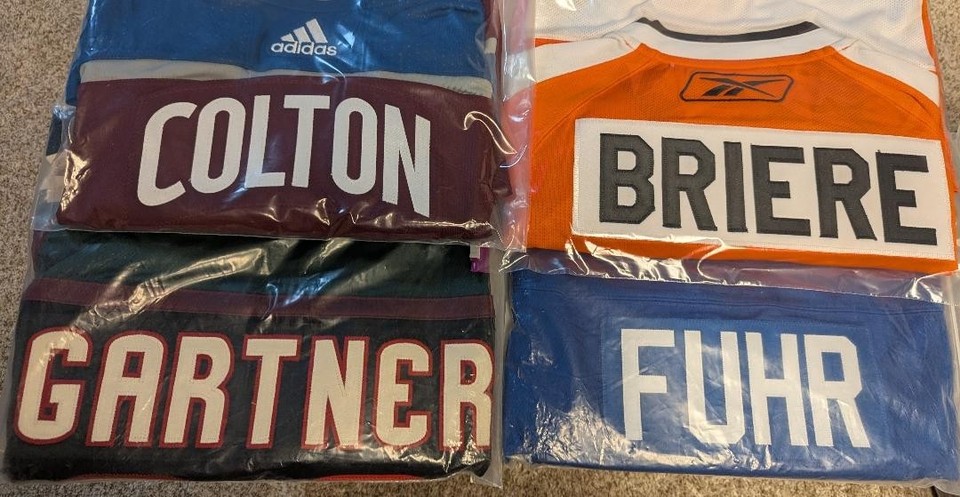 ROBERT THOMAS * DOUBLE BOX * Read * PYP Autographed Hockey 2 Jerseys ...