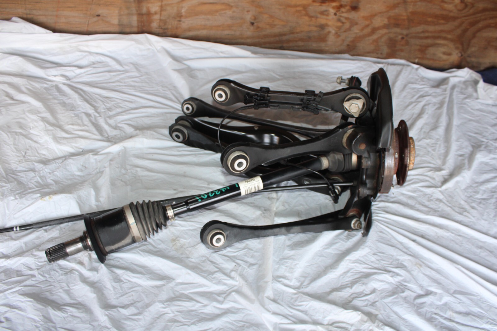 Rear Left Wheel Hub Spindle Knuckle Axle Assy OEM BMW F30 320i 320iX ...