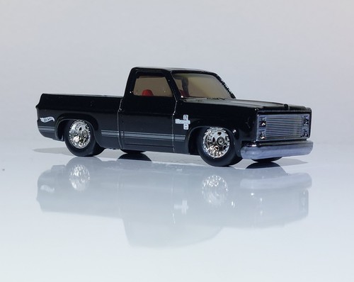 2026 Hot Wheels New 83 Chevy Silverado Unrivet With Real Riders New Re ...