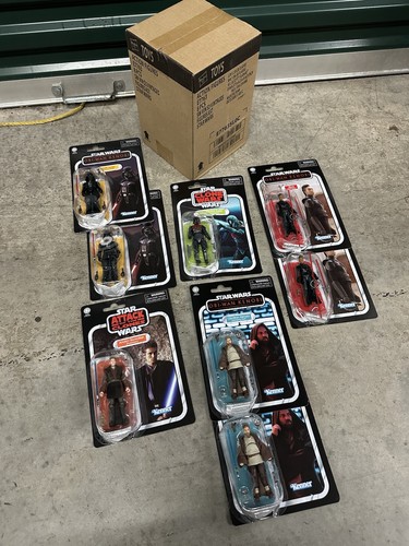 Hasbro Star Wars E7763 VTG Action Figure Collection 8 Pcs Dealer Case ...