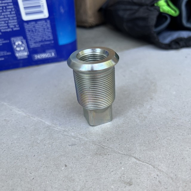 4263137020 Genuine Toyota Bolt Double Wheel Stop RH 42631-37020 for ...