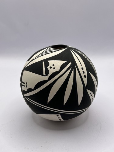 Native American Acoma, N.M. Pueblo Indian Yucca Design Pottery Signed ...