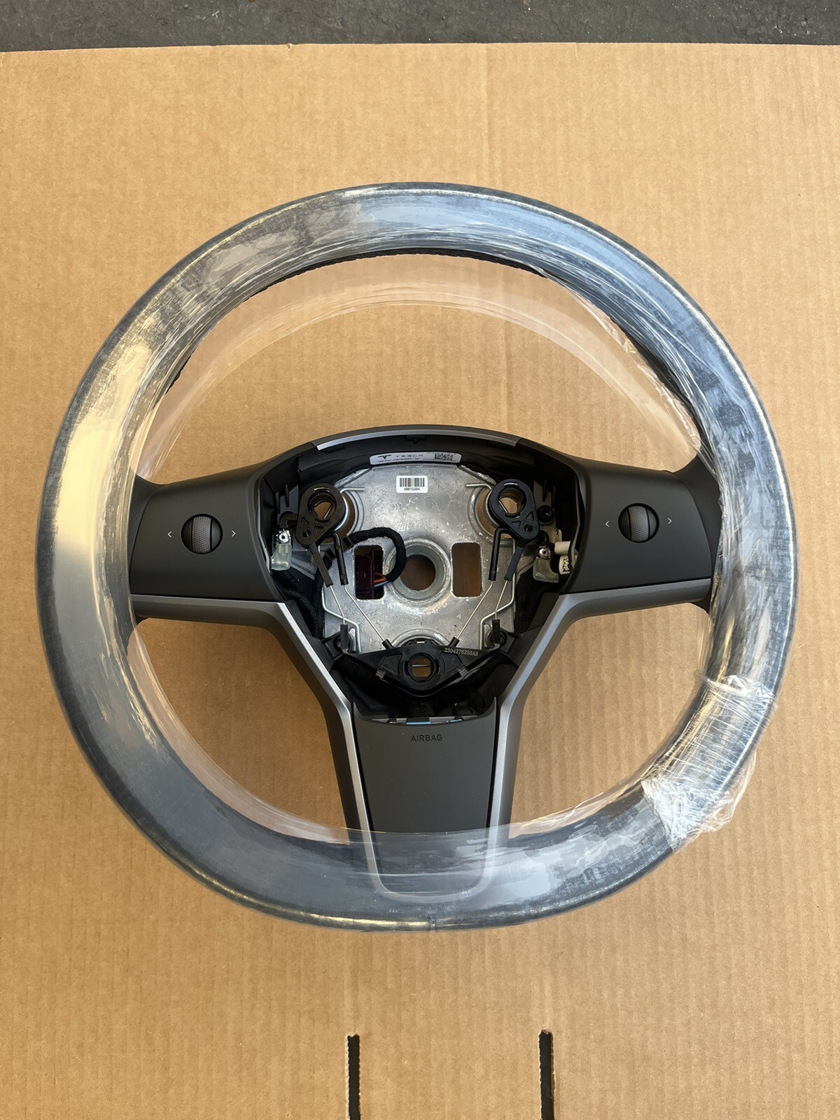 NEW TESLA MODEL 3 and Y STEERING WHEEL 2017 | Grelly USA