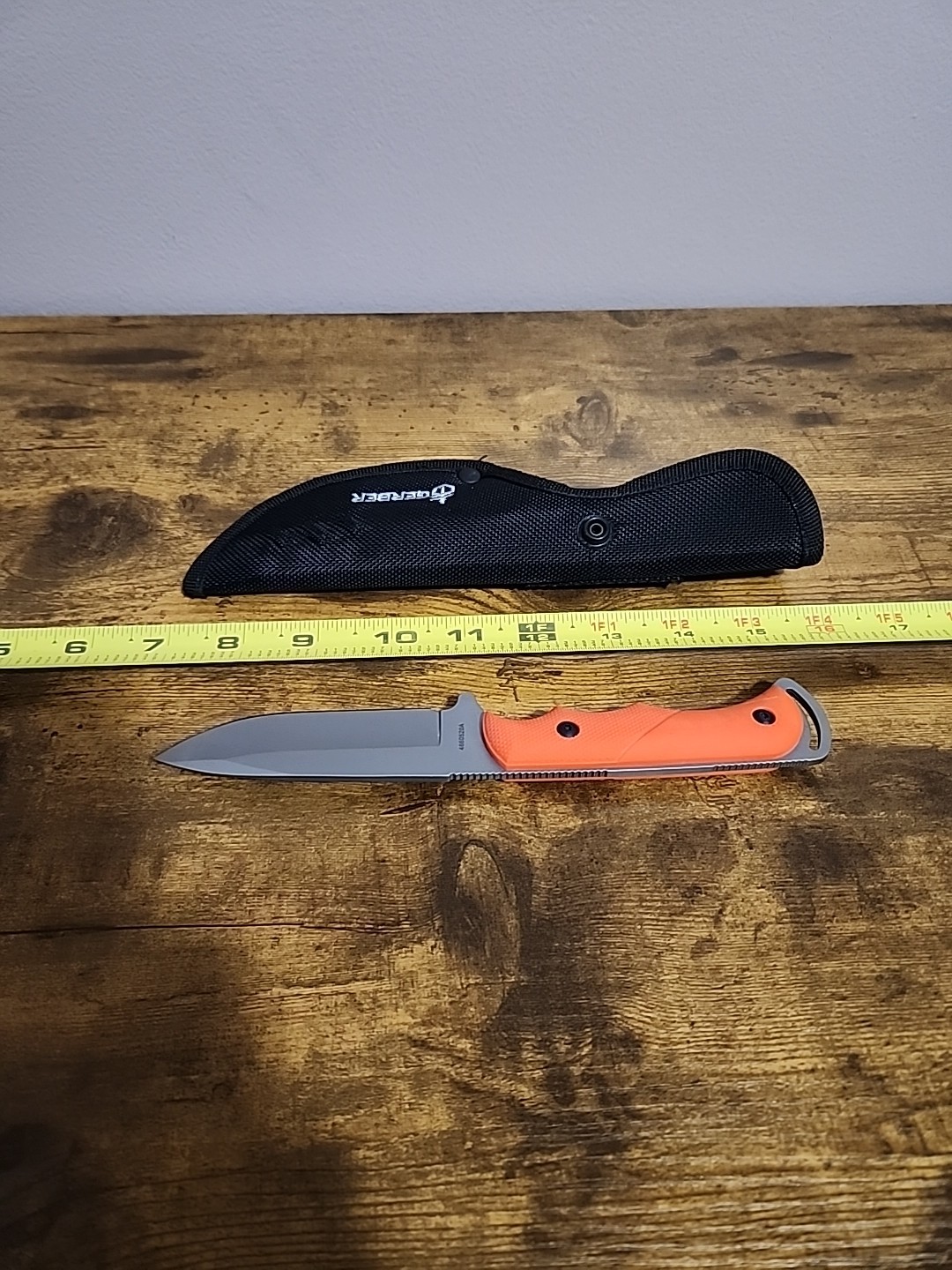 Gerber Freeman Guide Fixed Blade Knife Orange with Black Nylon Sheath ...