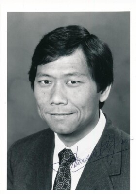 Thomas Yuen - Signed B&W Photograph (American Executive) | eBay
