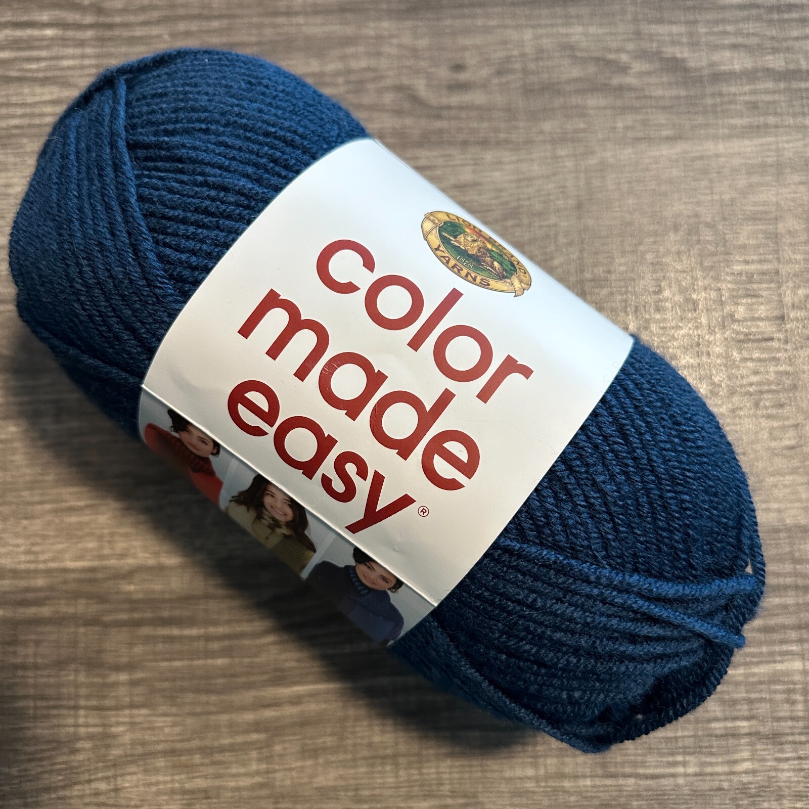 Lion BRAND Acrylic Yarn Color Made Easy in Huckleberry 7oz 247yds for ...