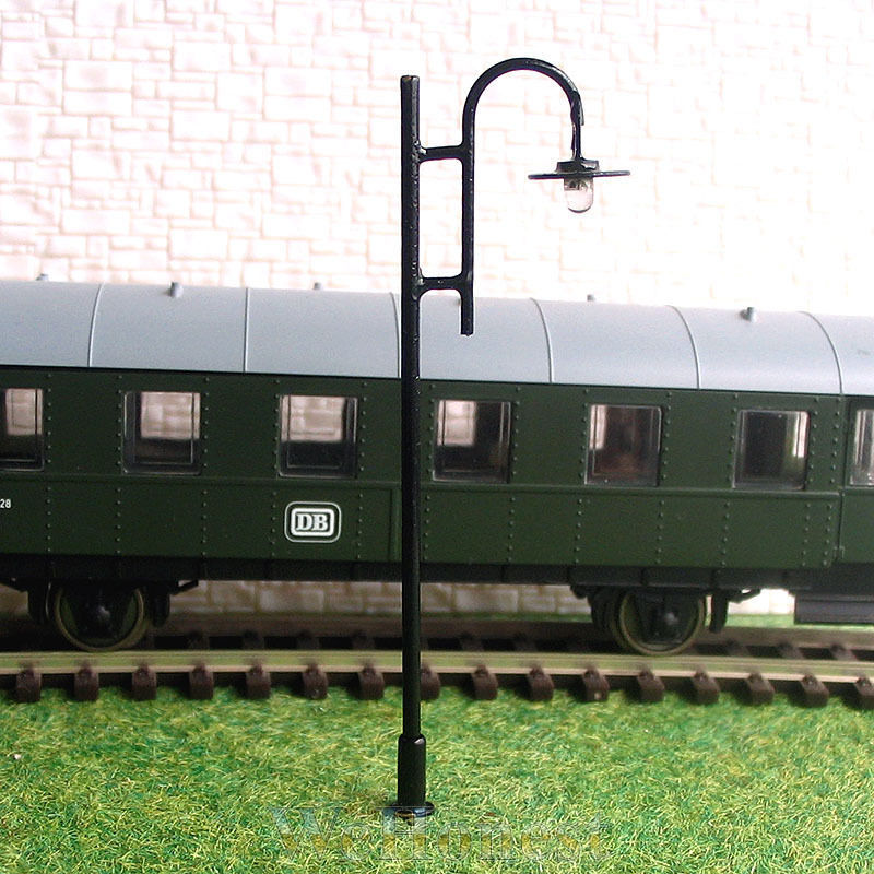 On Sale 5 x OO / HO scale Model train Lamp posts Led street light Lamps ...