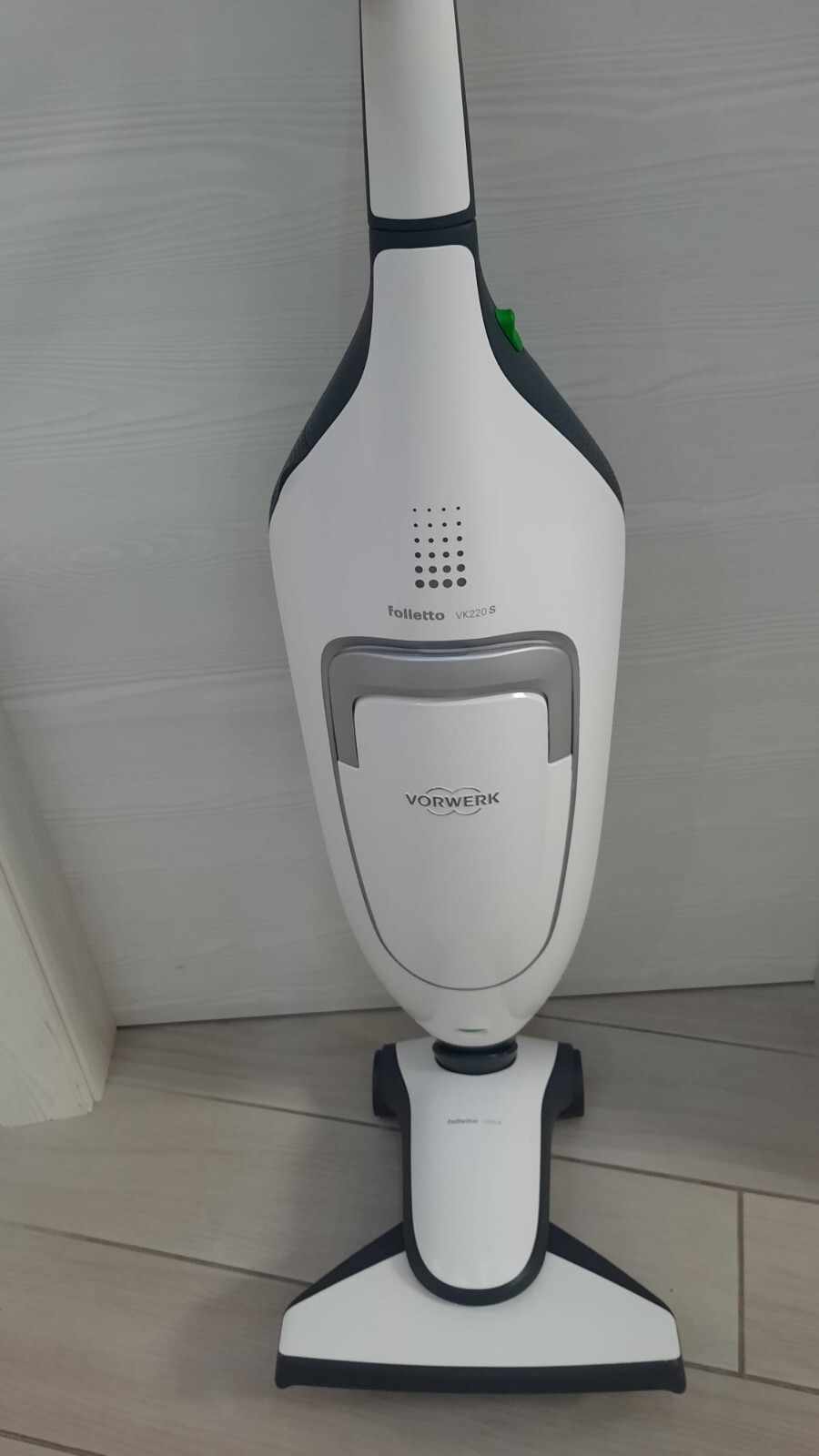 VORWERK FOLLETTO VK 220S - ULTIMO MODELLO CON GARANZIA E SACCHETTI | eBay