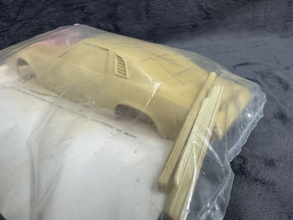 JNJ Hobbies 1/25 1976 Laguna Resin Body Model Conversion Kit. CRB-015 ...