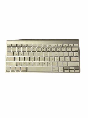 Apple Magic Keyboard Model A1314 Wireless Bluetooth Silver And White ...