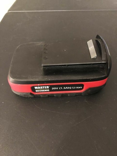MASTER MECHANIC Battery 20 VOLT Li-on 20v 153928 Drill 151997 Charger ...