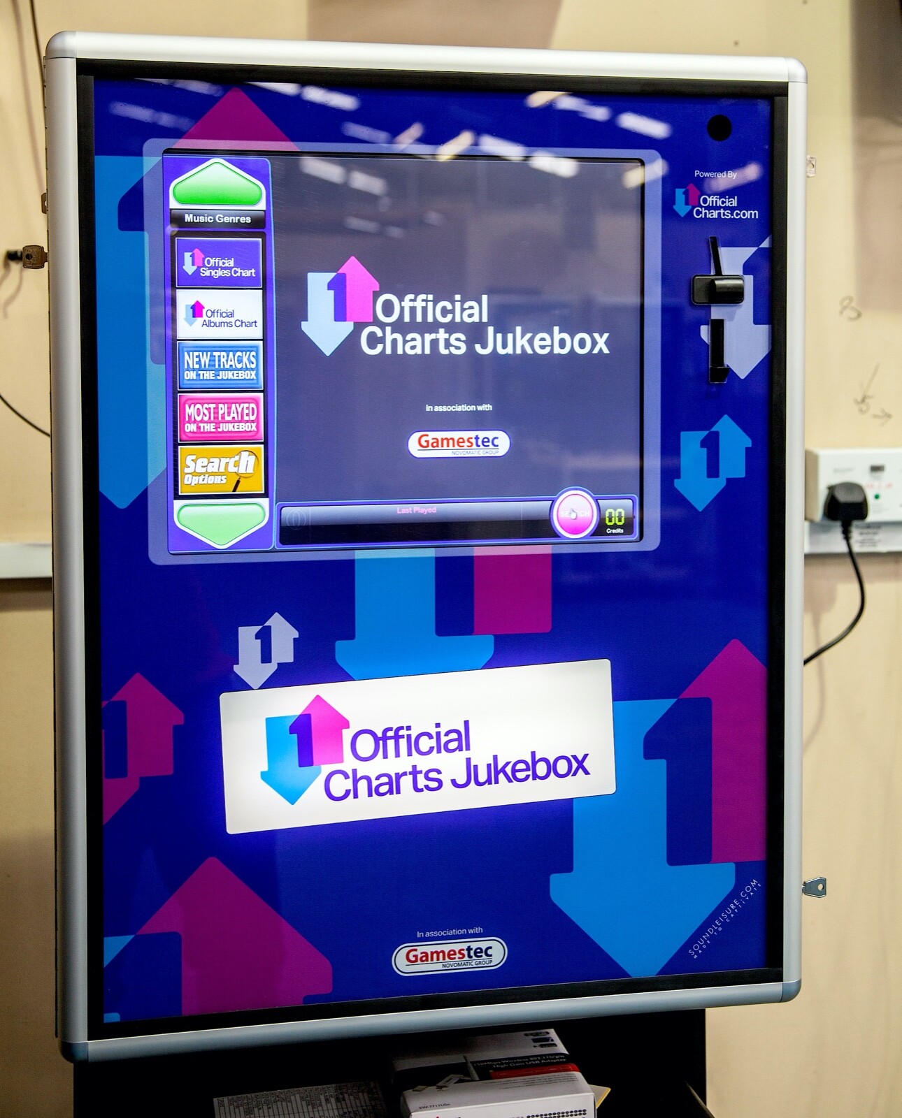 Digital Jukebox - pub style , With Digital 4 Channel Amp | eBay UK