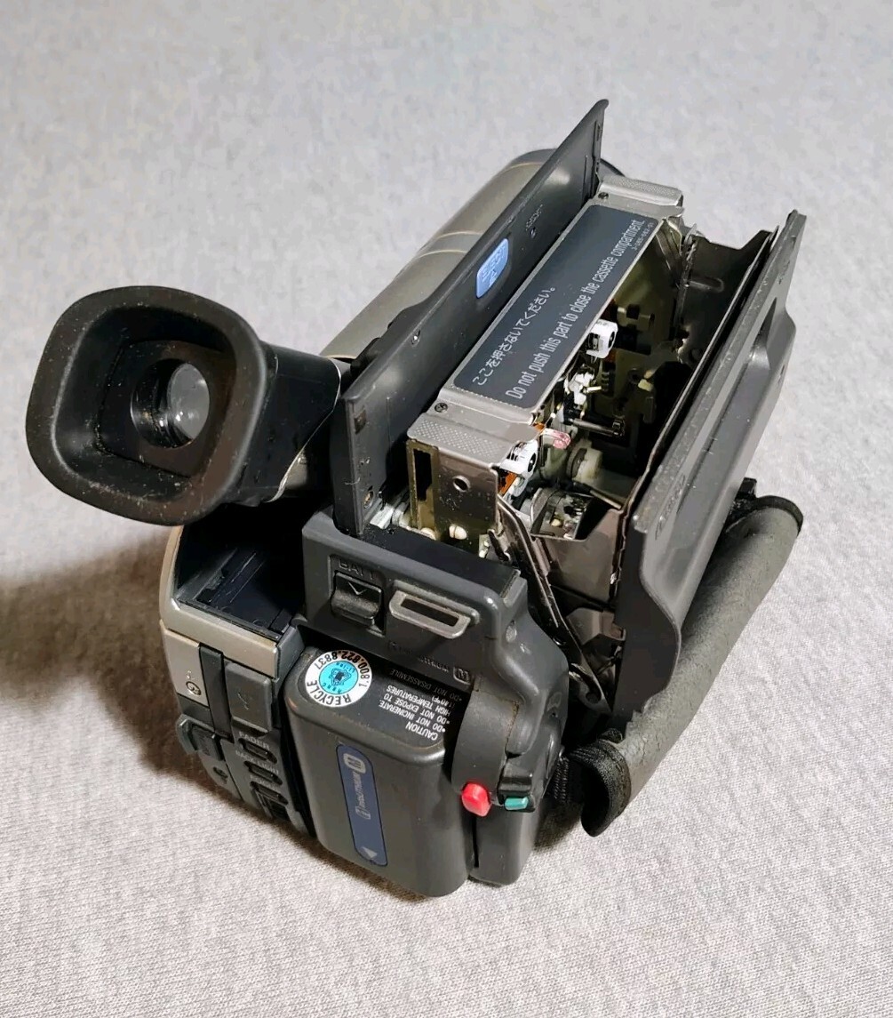 Sony Handycam CCD-TRV608 Hi-8 Analog Camcorder w/ Nightshot Works ...