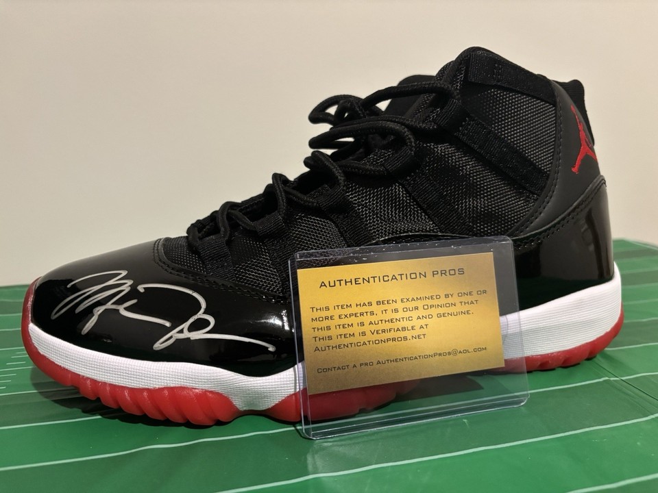 Michael Jordan Autographed Signed Nike Air Jordan Shoe With COA Bred 11 ...