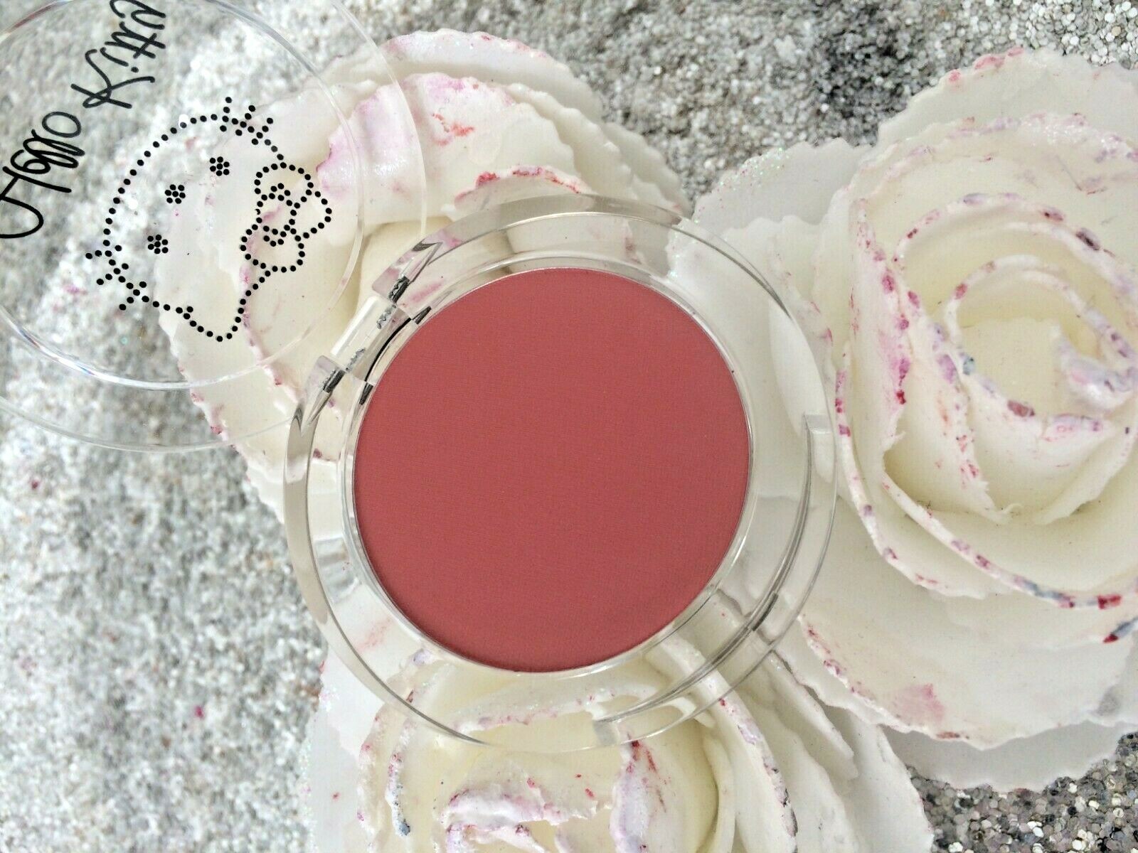 HELLO KITTY Blush A Cheeks Tokyo to The Pigment Mineral Long Holding 03 ...