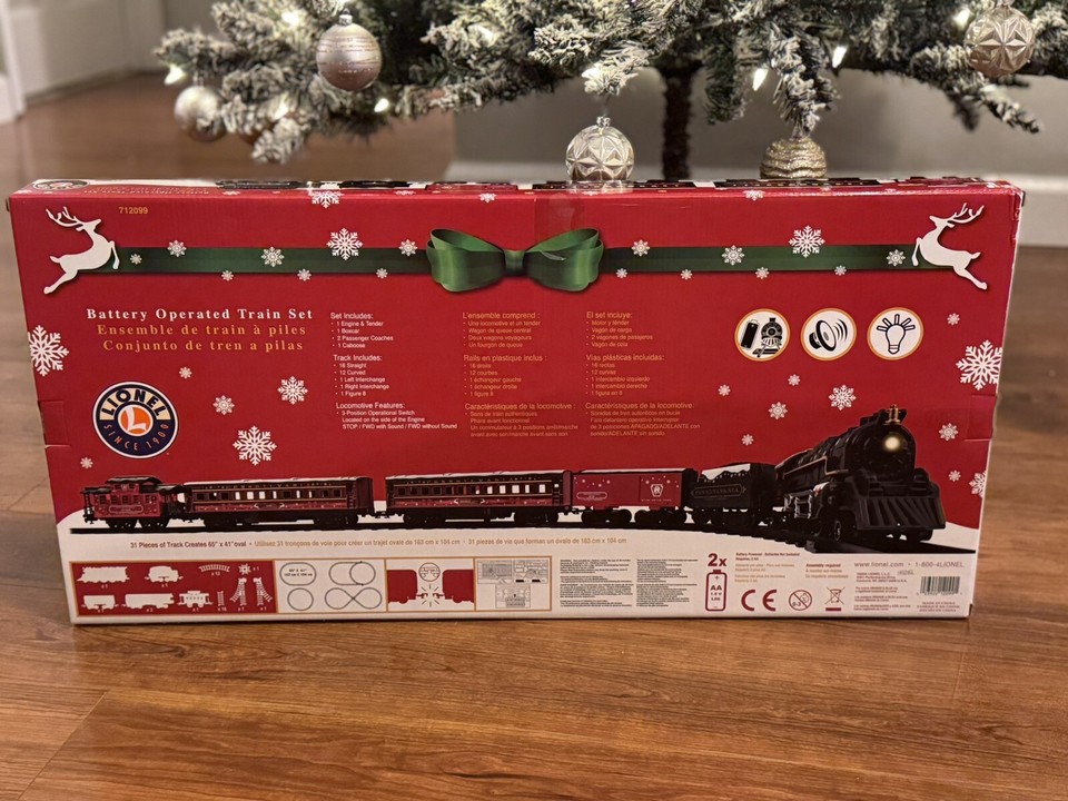 Lionel 37-pcs Holiday Battery-operated Train Set | eBay