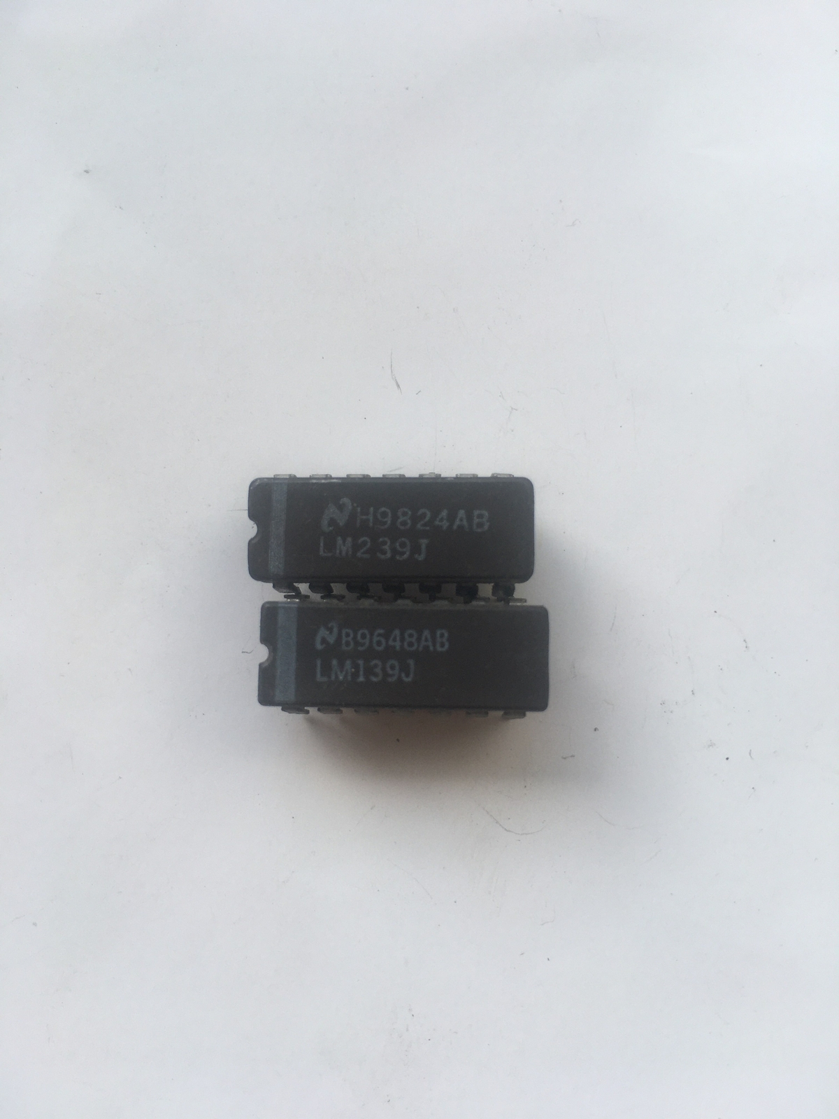 New LM139J Low Power Low Offset Voltage Quad Comparator IC CDIP14 x ...