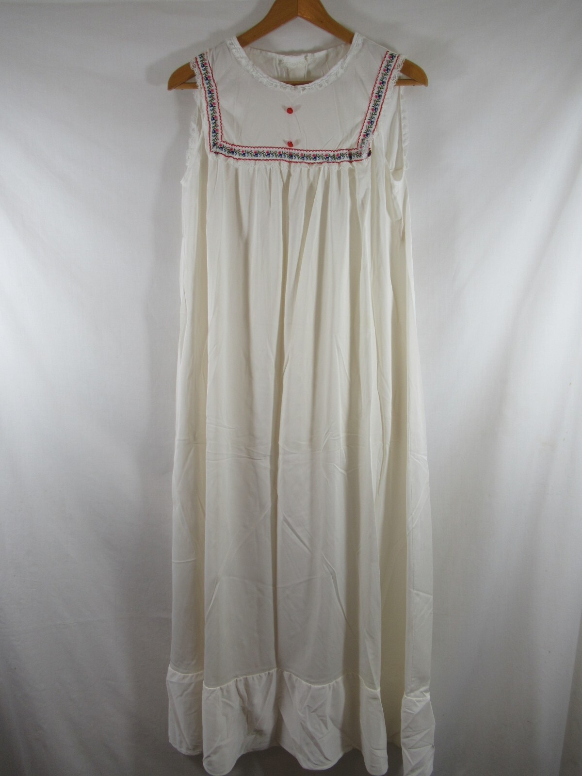 Vtg 60s Snowdon Embroidered Satin Nightgown Large Sle… - Gem