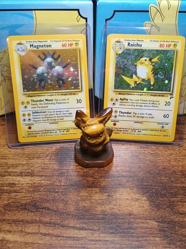 Pokémon TCG - Magneton 9/102 LP (Base Set)/Raichu 16/130 MP (base 2 ...