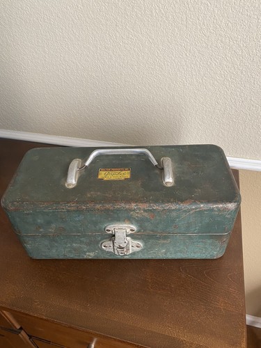 Vintage Grip-Loc Green Metal Tackle Tool Box Walton Products. WITH KEY ...