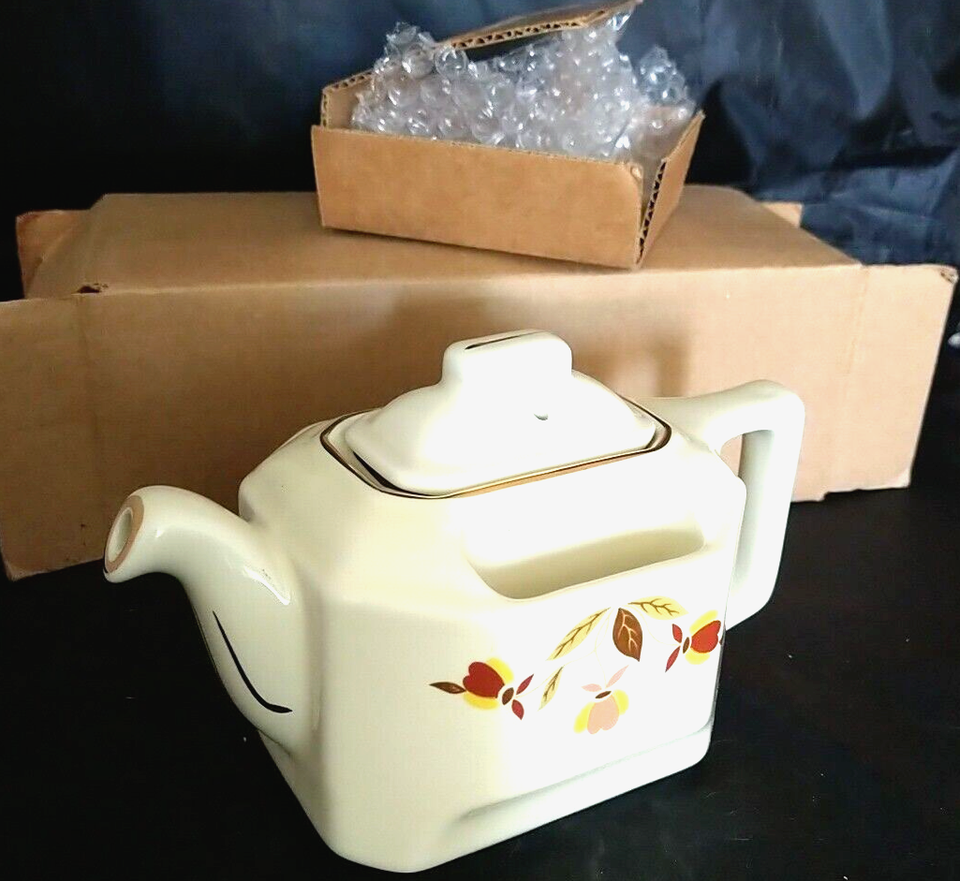 RARE Jewel Tea Teapot NALCC 2000 Hall Autumn Leaf T Ball New in Box Art ...