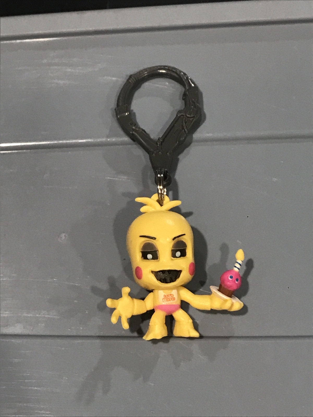FNAF Keychain Backpack Clip Series Toy Chica W/ Cupcake Five Nights At ...