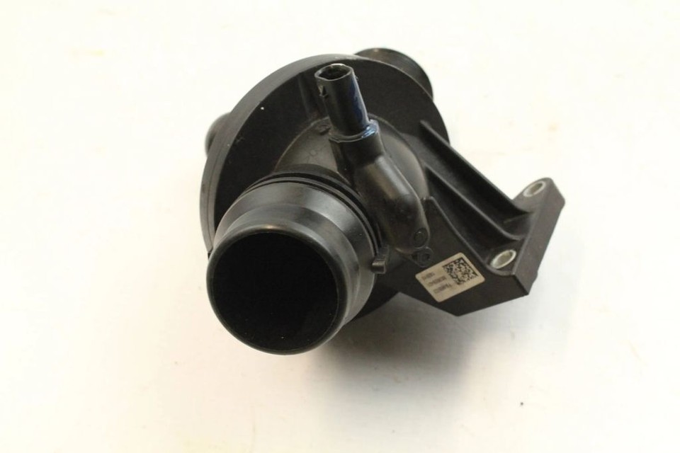 BMW F20 F22 F30 F32 F34 F36 F07 F10 E84 F25 F26 F15 Thermostatgehäuse ...