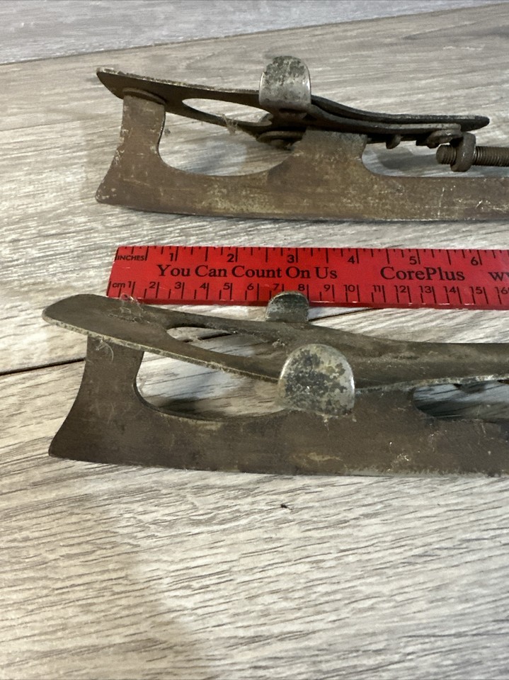 VINTAGE OLD METAL ICE SKATES Rusty | eBay