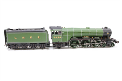Hornby R3073M Class A1 4-6-2 Royal Lancer 4476 in LNER Green. | eBay