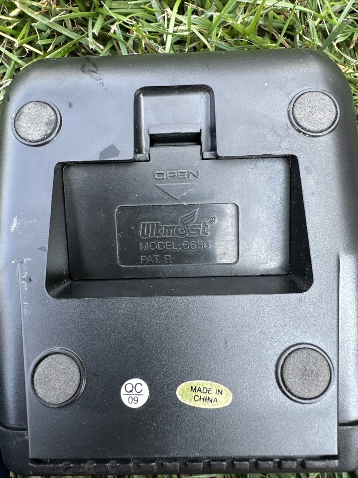 TALKING ENGLISH HUMAN VOICE SPEAKING Battery Power Snooze Alarm Clock ...