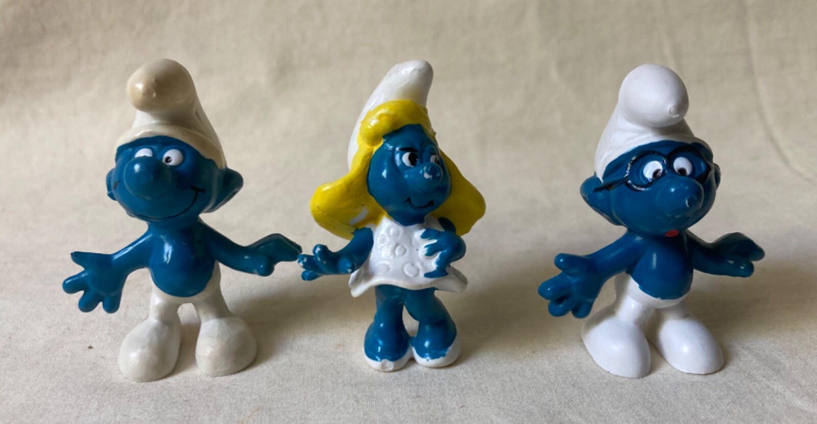 3 Smurf figures, Brainy Smurf, Smurfette, basic Smurf, vintage Peyo ...