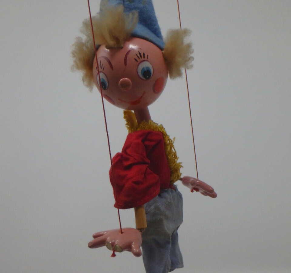 Pelham Puppets Wooden Marionette of Enid Blyton's Noddy of Toyland ...