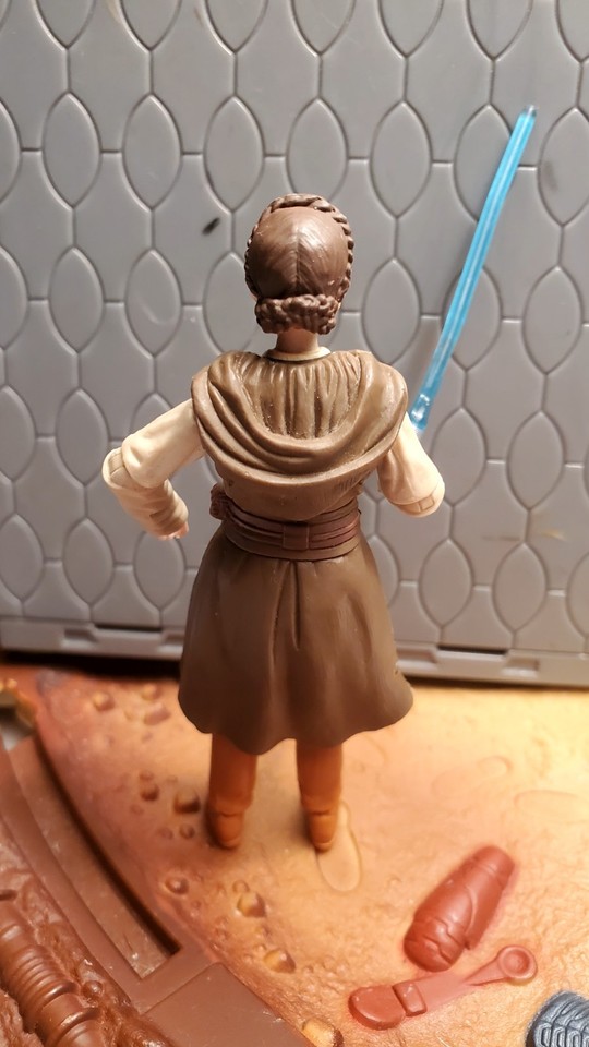 Star Wars Hasbro Saga Legends Battle Of Geonosis Sarissa Jeng W/weapon ...