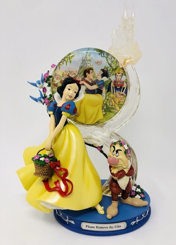 Snow White Bradford Exchange Disneys Swirling Princess Collection ...