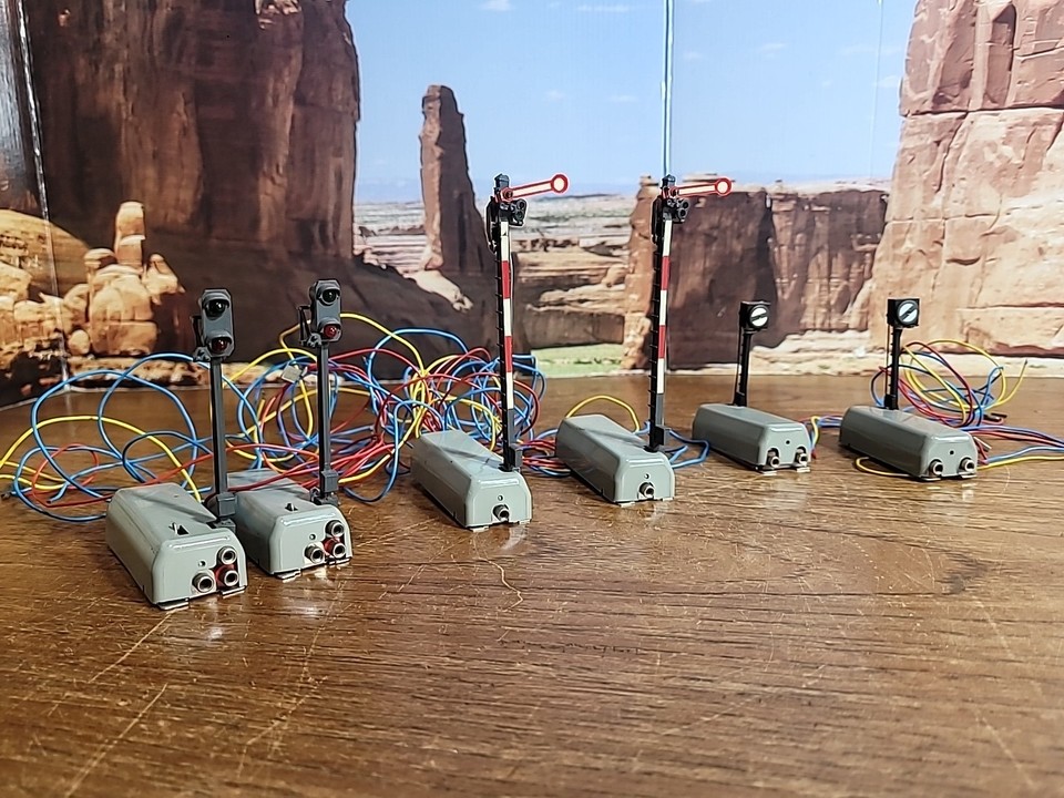 Marklin HO Yard Signals, Semaphore's Red/green Lights Mix | eBay