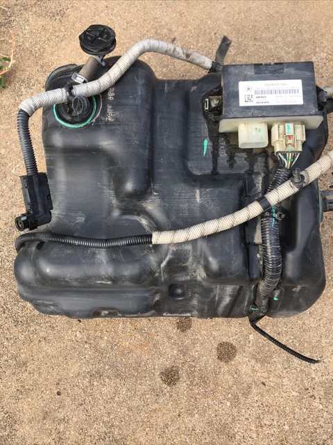Genuine OEM Dodge RAM Def Tank Complete With Module & Pump 13-14 6.7l ...