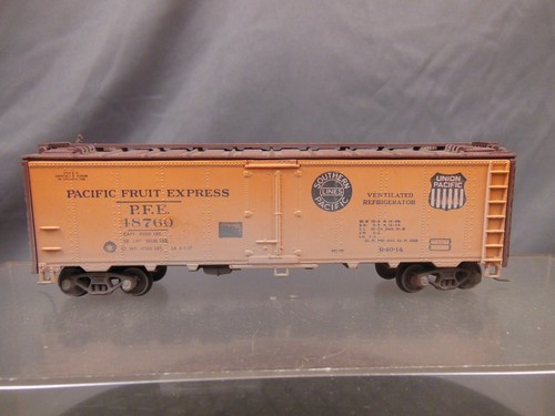 HO SCALE WEATHERED PFE 48760 PACIFIC FRUIT EXPRESS 40' STEEL REEFER | eBay