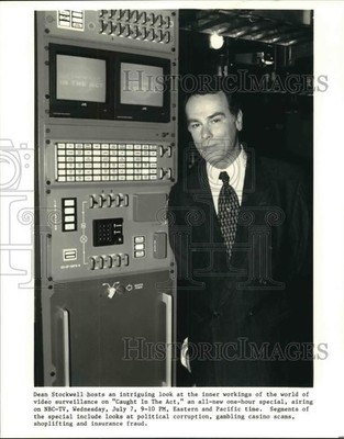 1993 Press Photo Actor Dean Stockwell to host a show "Caught In The Act ...