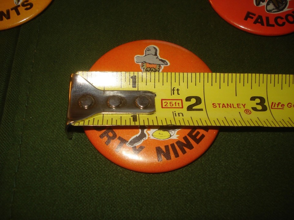 VINTAGE 1972 NFL TEAM PINBACK LOGO BUTTONS 18 DIFFERENT TEAMS 2.5 ...