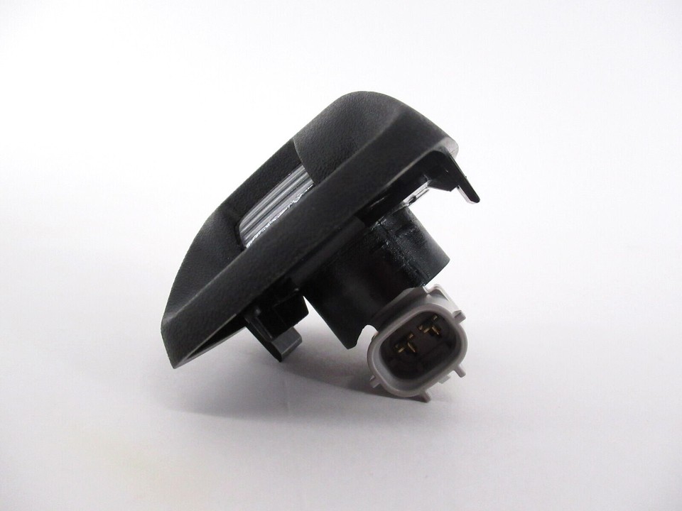 GENUINE TOYOTA TACOMA TUNDRA LEFT LICENSE PLATE LAMP ASSEMBLY OEM 81690 ...