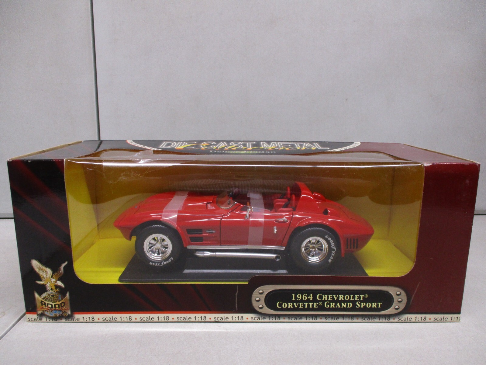 Road Signature 1964 Chevrolet Corvette Grand Sport 1/18 Red