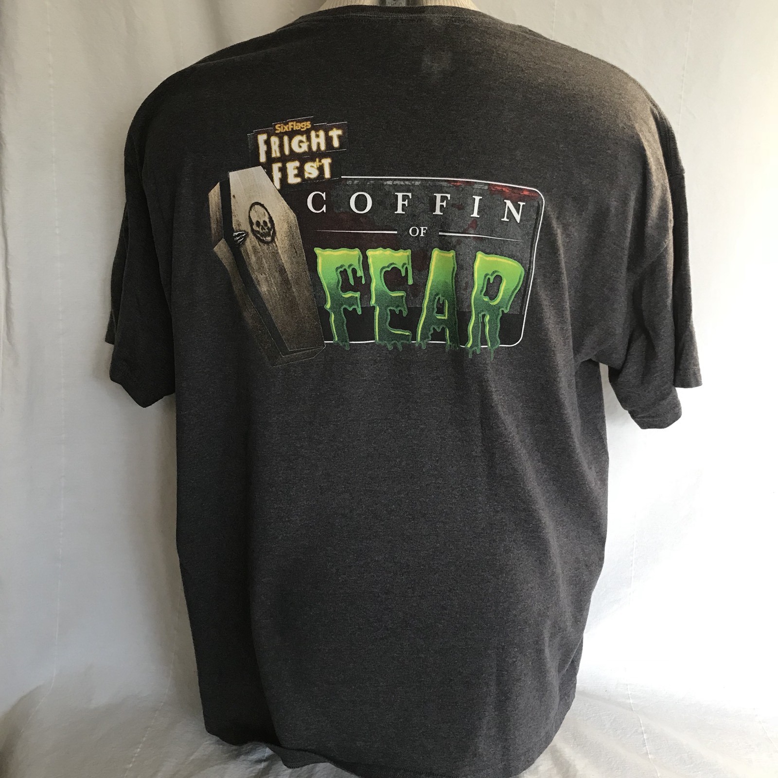 Got Worms Mens X-Large T-Shirt Six Flags Fright Night Coffin Of Fear ...