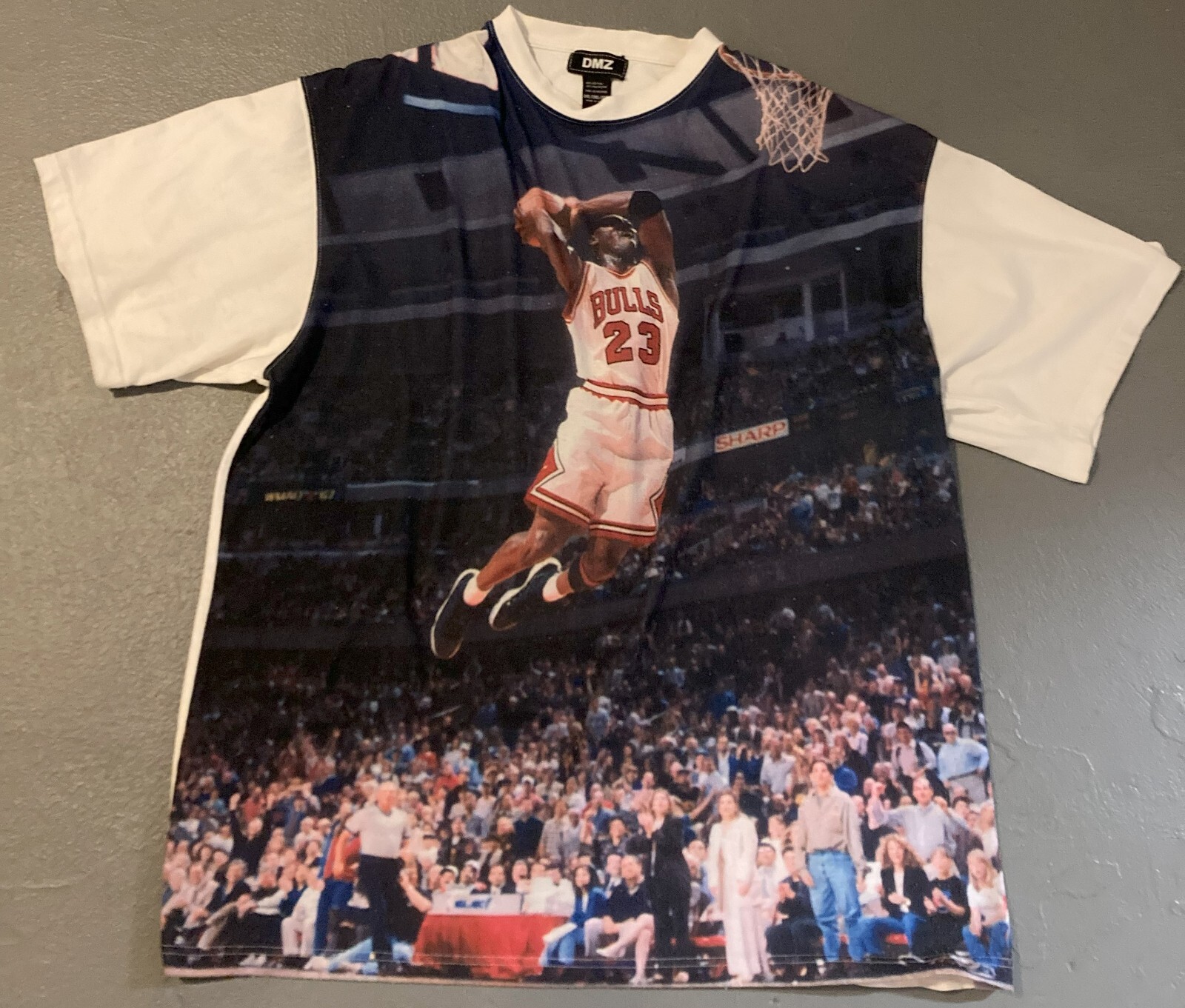 RARE Vintage Michael Jordan DMZ Bulls NBA T-Shirt Me… - Gem