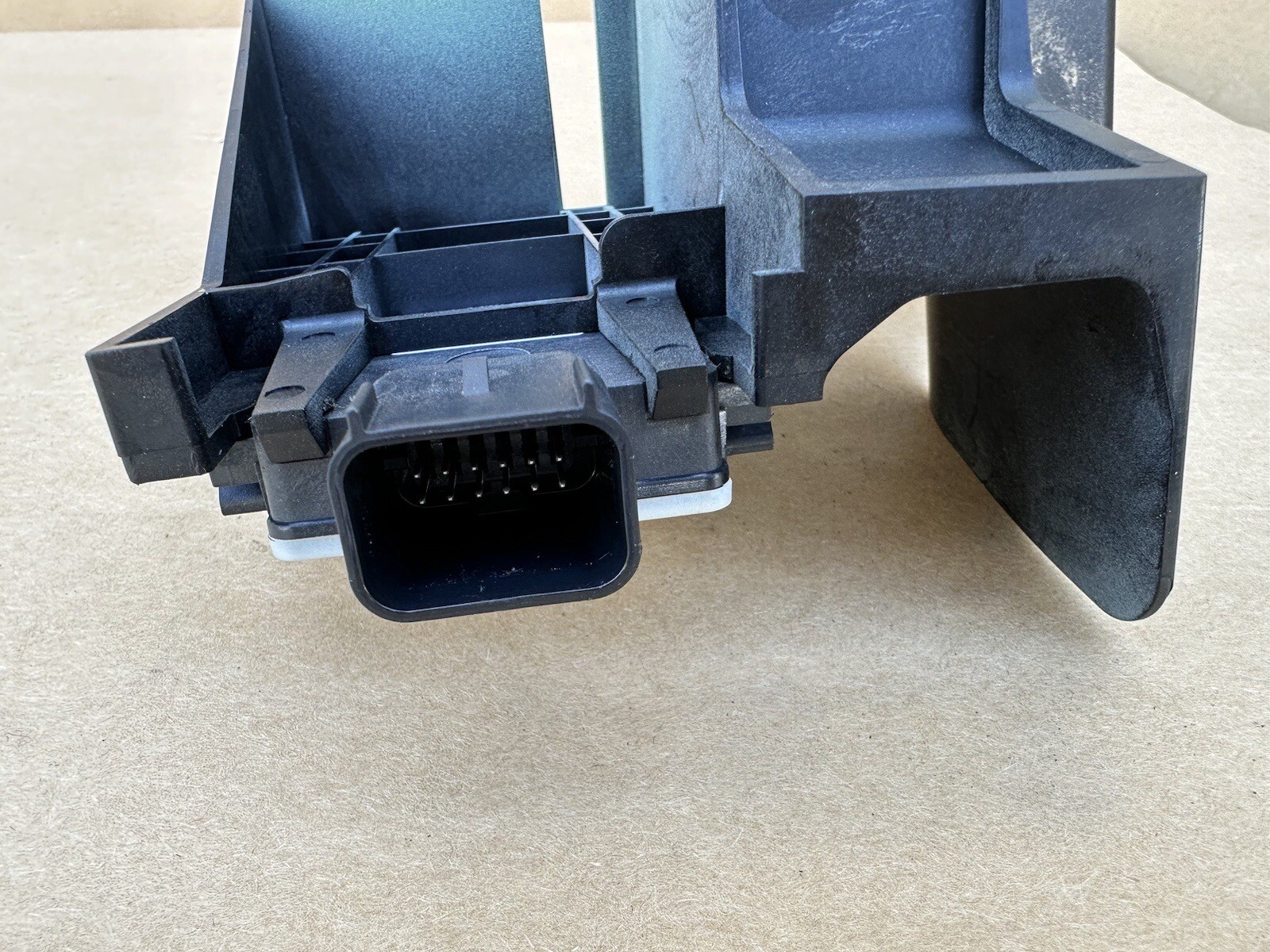 2021-2023 Kia Sorento OEM Right Side Blind Spot Radar Sensor 99150 ...