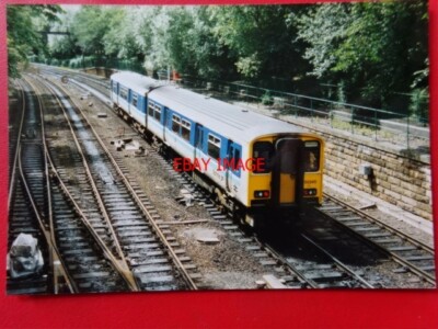 PHOTO BR CLASS 150 SPRINTER DMU NO 150245 AT EDINBURGH P STREET GARDENS ...