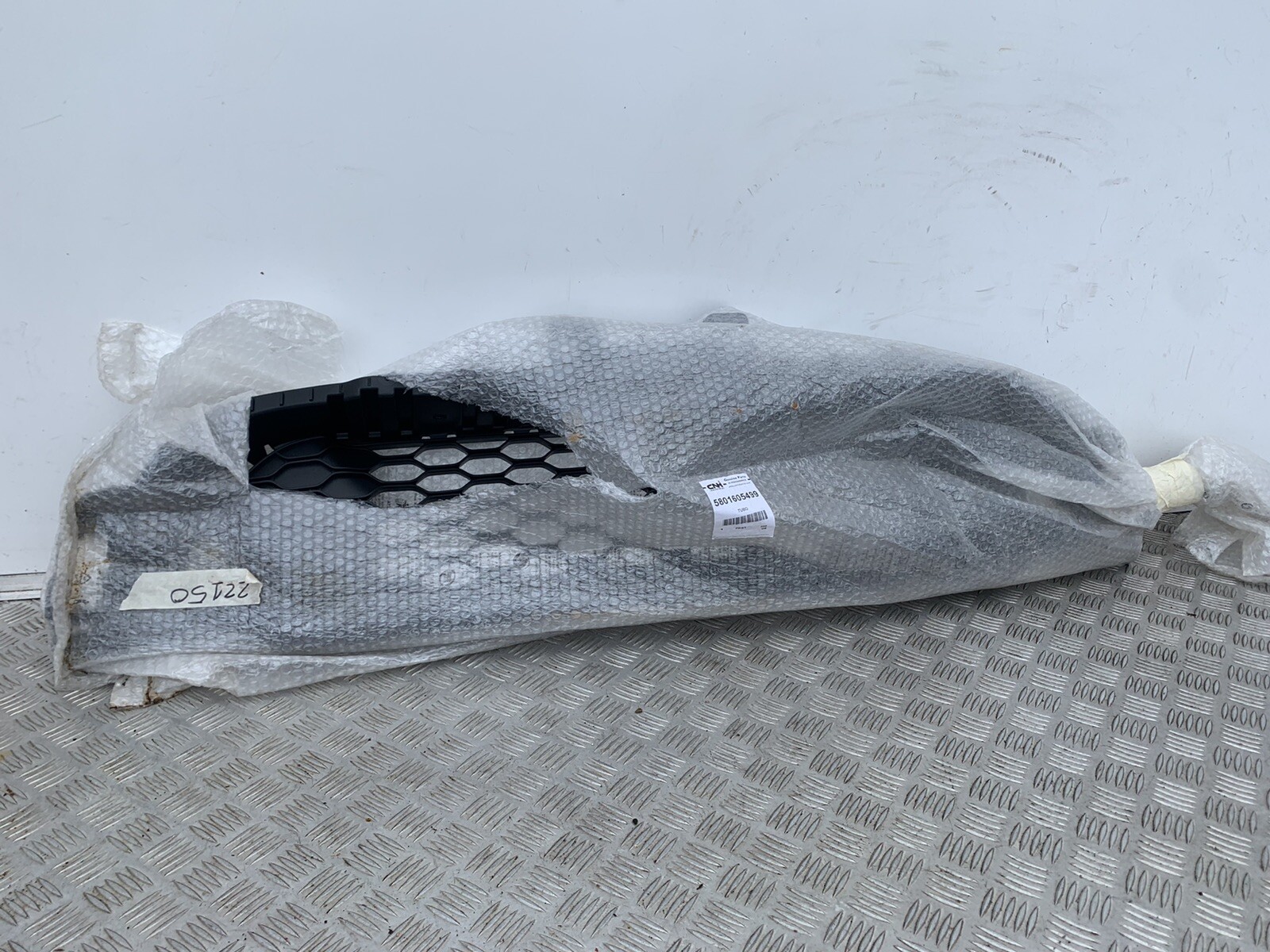 IVECO DAILY MK6 (2015-on) 2.3 Front Bumper Step Grill Lower Grille ...
