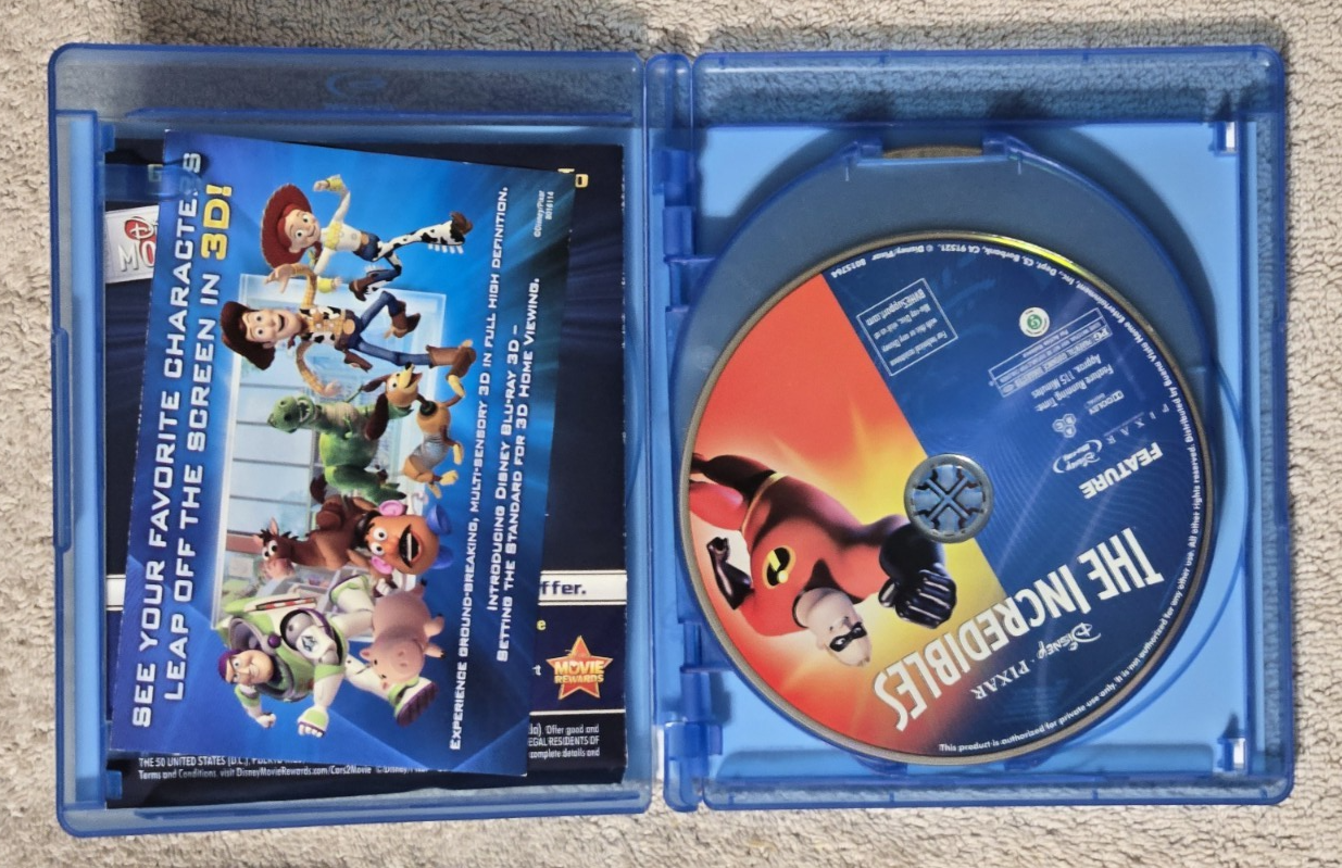 PIXAR ANIMATION STUDIOS - THE INCREDIBLES - BLU - RAY & DVD COMBO ...