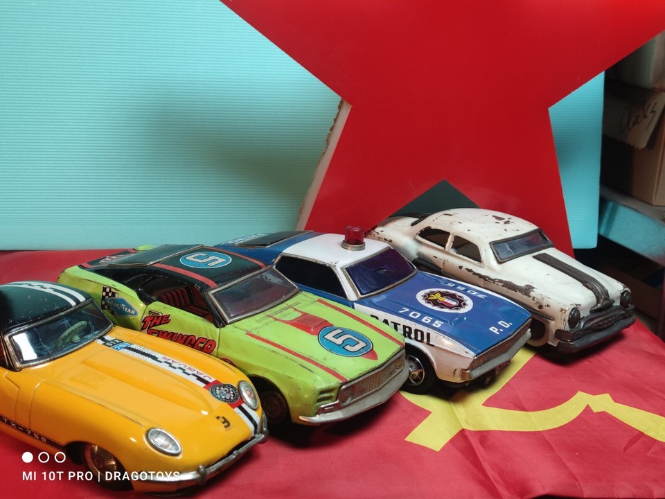 VINTAGE VOLGA M21 GAZ TOY CAR 1970'S BATTERY OPERATED ANKER PRESU ...