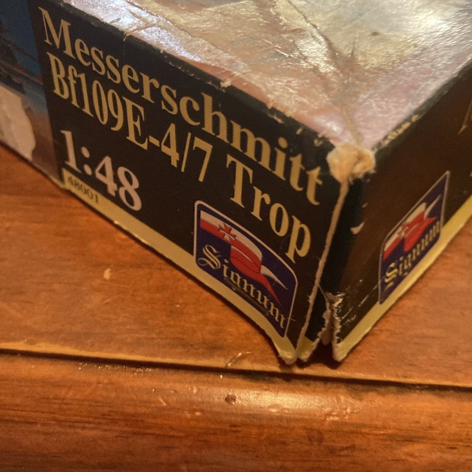 SIGNUM 48001 - MESSERSCHMITT BF109E-4/7 TROP - 1/48 SCALE MODEL KIT ...