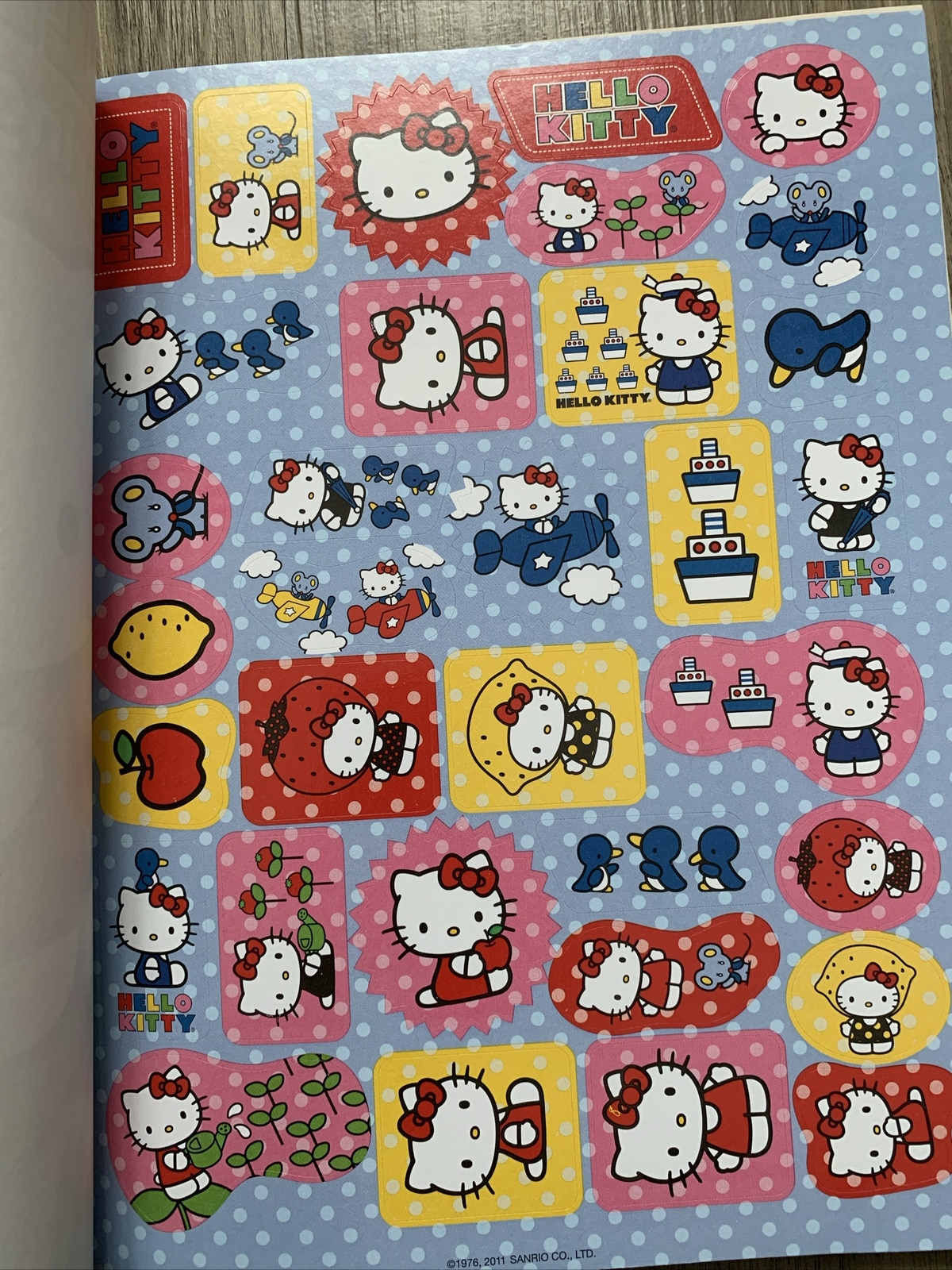 2011 Hello Kitty Coloring & Activity Book Colouring Includes Stickers ...